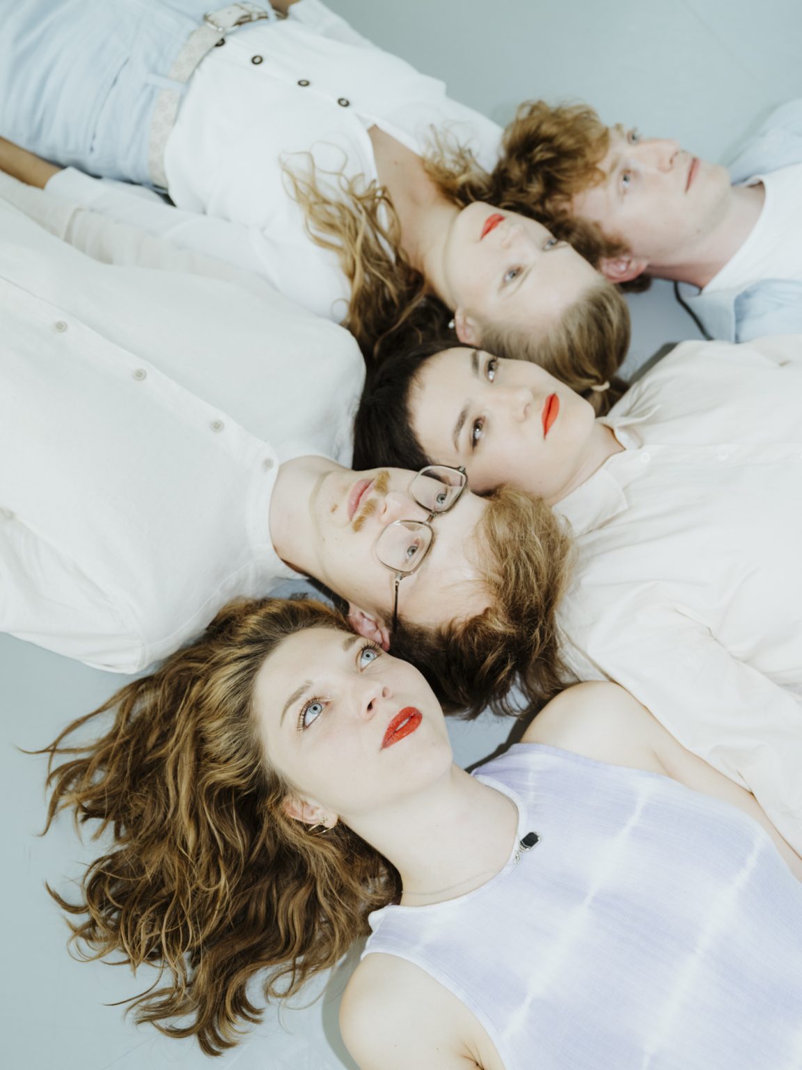 NOUK – Das Debüt-Album „Figures Afloat“ erscheint am 28.10.2022 – Promi ...