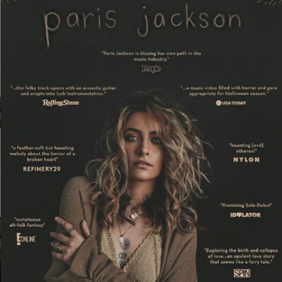 Paris Jackson veröffentlicht ihr Debütalbum “Wilted” – Promi und Eventfotos